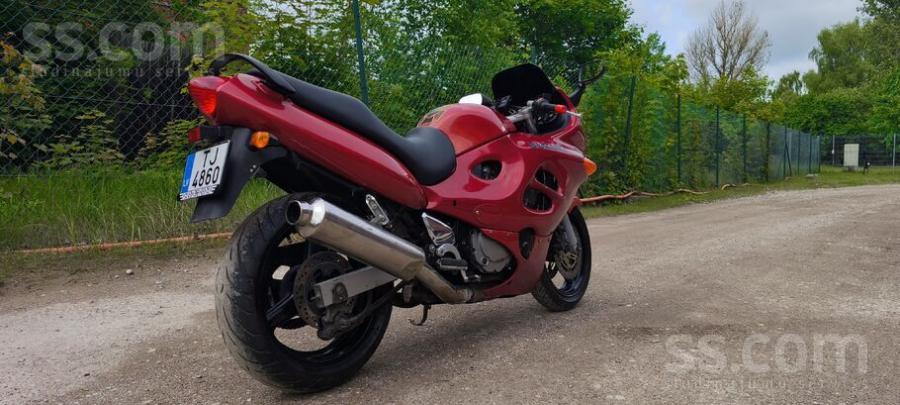Suzuki GSX 600F 1999 in Liepaja, with an engine capacity of 0.60 L and mileage of 0 thousand km for 1658 €, photo 4 on AUTOMOTO.COM.LV