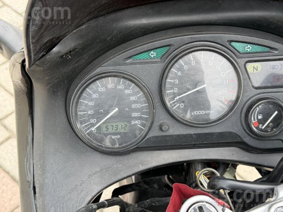 Сузуки GSX 600F 1999 в Добеле, объемом двигателя 0.60 л и пробегом 0 тыс. км за 1100 €, фото 7 на AUTOMOTO.COM.LV