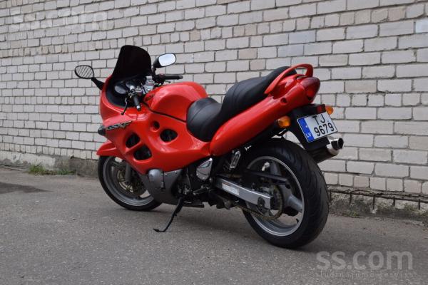 Suzuki GSX 600F 2000 in Riga, with an engine capacity of 0.60 L and mileage of 0 thousand km for 1500 €, photo 1 on AUTOMOTO.COM.LV
