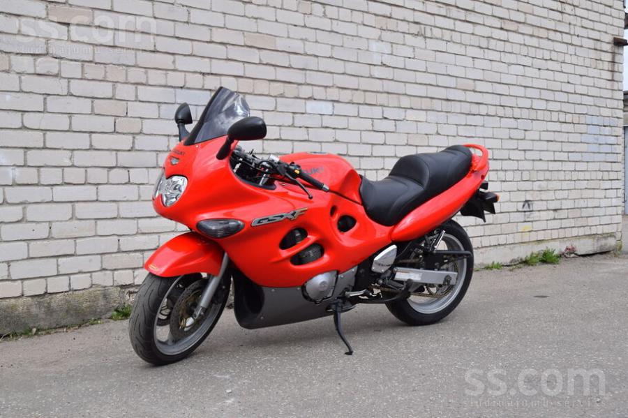 Suzuki GSX 600F 2000 in Riga, with an engine capacity of 0.60 L and mileage of 0 thousand km for 1500 €, photo 3 on AUTOMOTO.COM.LV