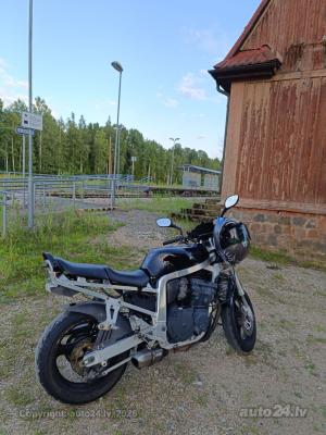 Suzuki GSX 750 1991 in Parnu, with an engine capacity of 0.75 L and mileage of 79 thousand km for 1700 €, photo 2 on AUTOMOTO.COM.LV