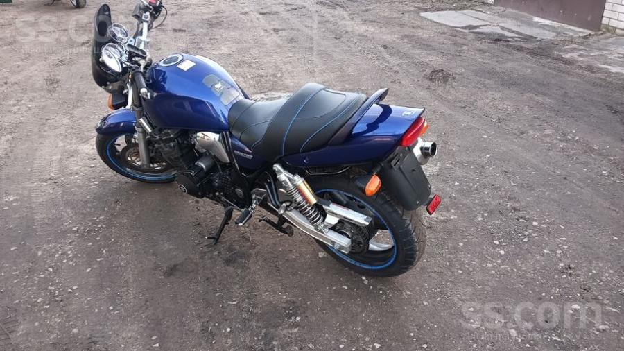 Suzuki GSX 750 2001 Rīga, ar dzinēja tilpumu 0.75 L un nobraukumu 0 tūkst. km par 2200 €, foto 4 vietnē AUTOMOTO.COM.LV