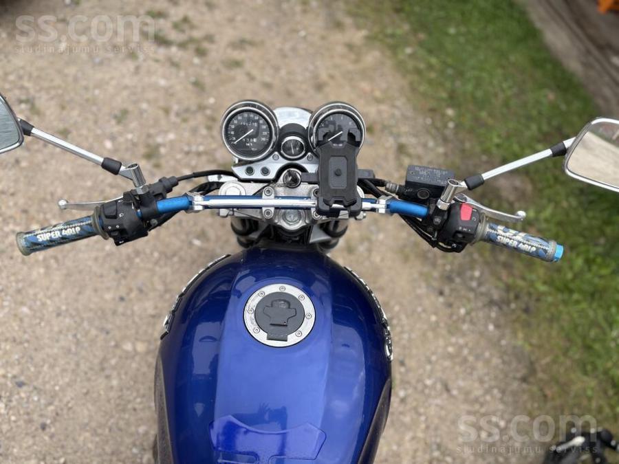 Suzuki GSX 750 2001 Rīga, ar dzinēja tilpumu 0.75 L un nobraukumu 0 tūkst. km par 2350 €, foto 8 vietnē AUTOMOTO.COM.LV