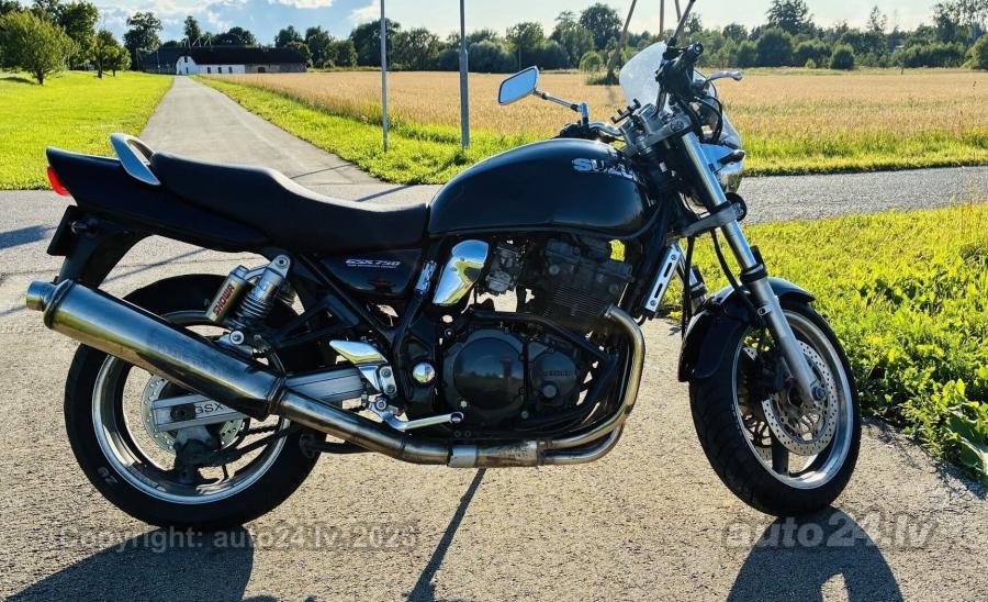 Черный Сузуки GSX 750F 1999 в Таллин, объемом двигателя 0.75 л и пробегом 61 тыс. км за 1500 €, фото 4 на AUTOMOTO.COM.LV