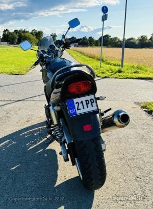 Черный Сузуки GSX 750F 1999 в Таллин, объемом двигателя 0.75 л и пробегом 61 тыс. км за 1500 €, фото 7 на AUTOMOTO.COM.LV