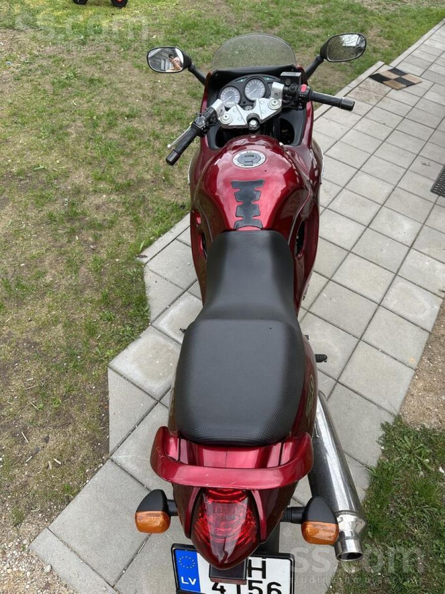 Suzuki GSX 750F 1999 Ventspils, ar dzinēja tilpumu 0.75 L un nobraukumu 0 tūkst. km par 1990 €, foto 3 vietnē AUTOMOTO.COM.LV
