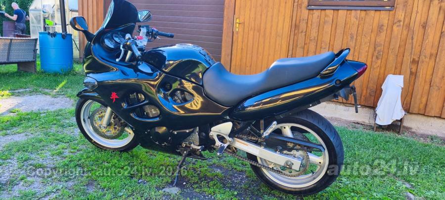 Suzuki GSX 750F 1999 Tallina, ar dzinēja tilpumu 0.75 L un nobraukumu 35 tūkst. km par 2500 €, foto 6 vietnē AUTOMOTO.COM.LV