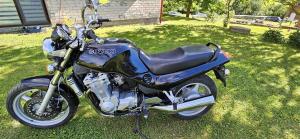 Black Suzuki GSX 1991 in Ukmerge, with an engine capacity of 1.10 L and mileage of 8 thousand km for 1550 €, photo 4 on AUTOMOTO.COM.LV