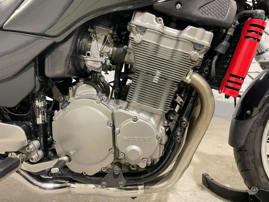 Melns Suzuki GSX 1994 Viļņa, ar dzinēja tilpumu 1.10 L un nobraukumu 57 tūkst. km par 1950 €, foto 9 vietnē AUTOMOTO.COM.LV