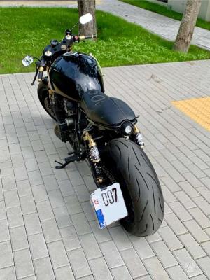Melns Suzuki GSX 2002 Palanga, ar dzinēja tilpumu 0.75 L un nobraukumu 22 tūkst. km par 3499 €, foto 6 vietnē AUTOMOTO.COM.LV