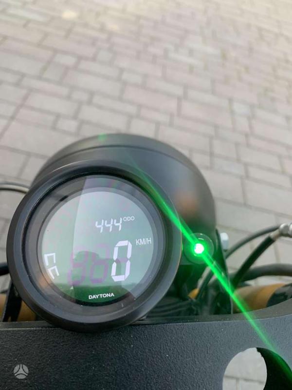 Черный Сузуки GSX 2002 в Акмяне, объемом двигателя 0.75 л и пробегом 1 тыс. км за 3299 €, фото 11 на AUTOMOTO.COM.LV