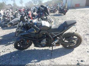Black Suzuki GSX 2025 in Klaipeda, with an engine capacity of 0.80 L and mileage of 4 thousand km for 4425 €, photo 13 on AUTOMOTO.COM.LV