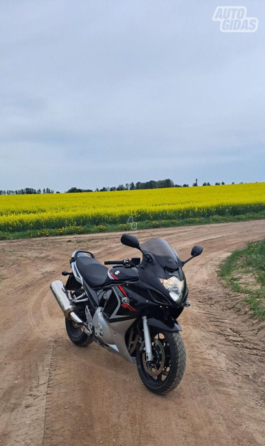 Черный Сузуки GSX-F 2008 в Паневежис, объемом двигателя 0.65 л и пробегом 55 тыс. км за 1990 €, фото 5 на AUTOMOTO.COM.LV