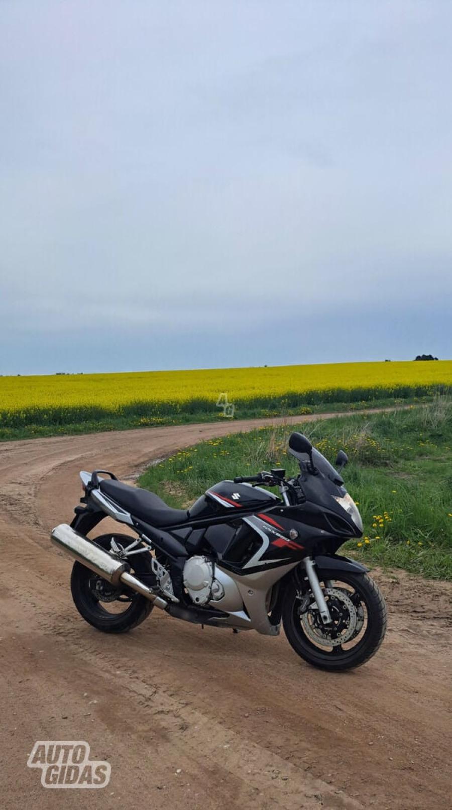 Черный Сузуки GSX-F 2008 в Паневежис, объемом двигателя 0.65 л и пробегом 55 тыс. км за 1990 €, фото 6 на AUTOMOTO.COM.LV
