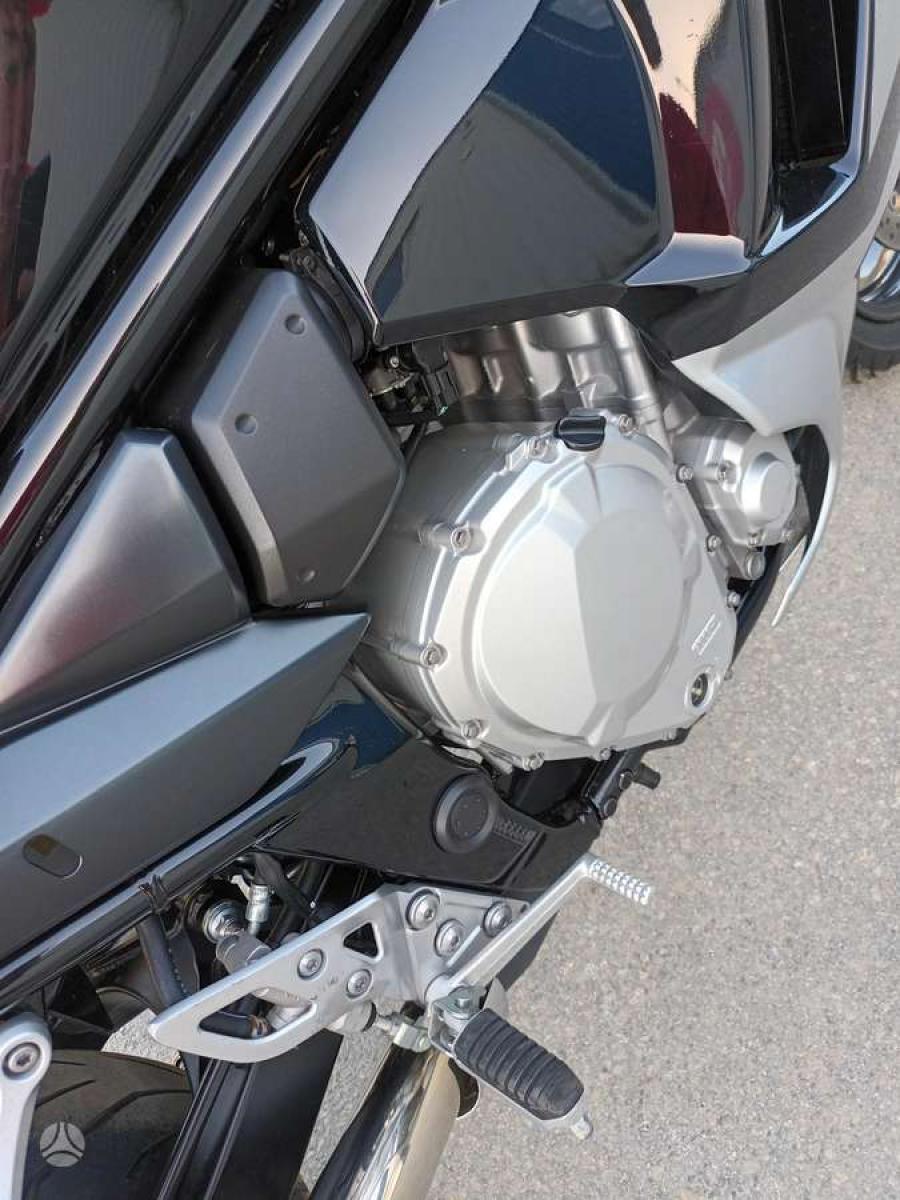 Черный Сузуки GSX-F 2008 в Клайпеда, объемом двигателя 0.65 л и пробегом 25 тыс. км за 2600 €, фото 10 на AUTOMOTO.COM.LV