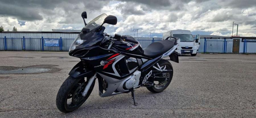 Black Suzuki GSX-F 2008 in Panevezys, with an engine capacity of 0.65 L and mileage of 47 thousand km for 2500 €, photo 1 on AUTOMOTO.COM.LV