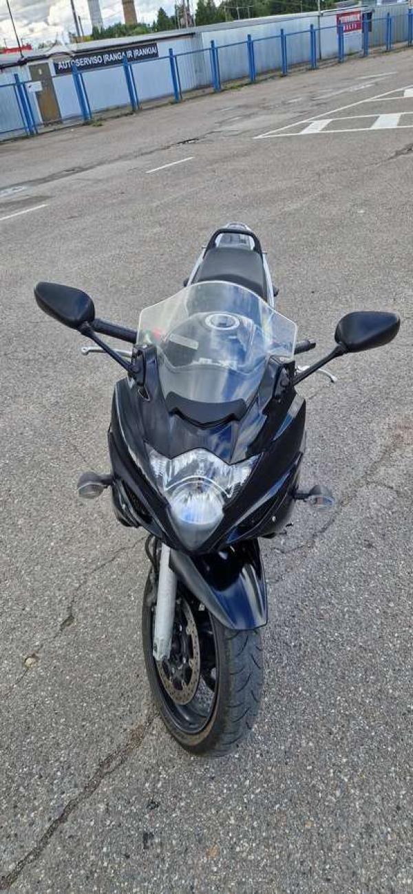 Черный Сузуки GSX-F 2008 в Паневежис, объемом двигателя 0.65 л и пробегом 47 тыс. км за 2500 €, фото 5 на AUTOMOTO.COM.LV