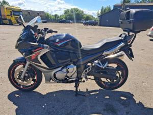 Melns Suzuki GSX-F 2008 Šauļi, ar dzinēja tilpumu 0.65 L un nobraukumu 50 tūkst. km par 2400 €, foto  vietnē AUTOMOTO.COM.LV