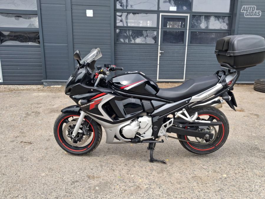 Black Suzuki GSX-F 2009 in Vilnius, with an engine capacity of 0.66 L and mileage of 50 thousand km for 3200 €, photo 1 on AUTOMOTO.COM.LV