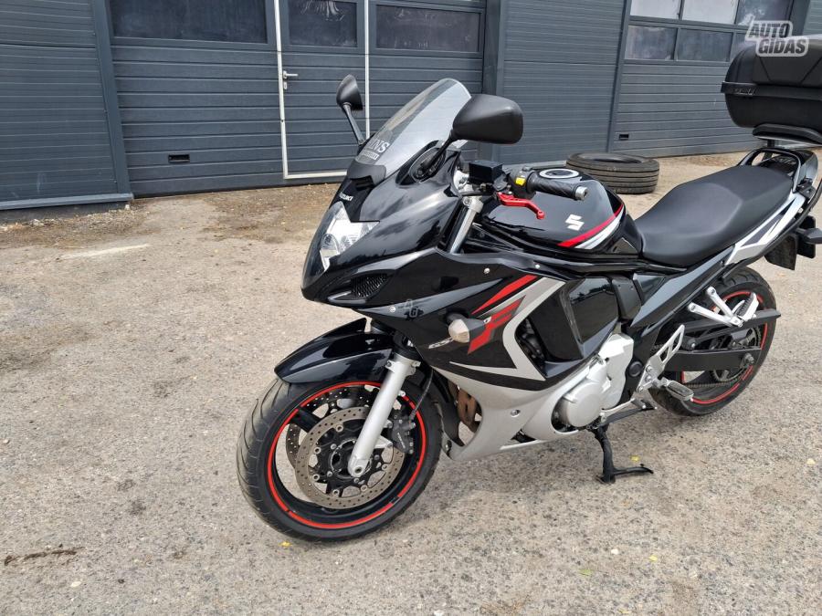 Black Suzuki GSX-F 2009 in Vilnius, with an engine capacity of 0.66 L and mileage of 50 thousand km for 3200 €, photo 3 on AUTOMOTO.COM.LV