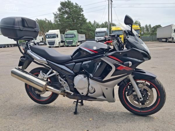 Melns Suzuki GSX-F 2009 Viļņa, ar dzinēja tilpumu 0.66 L un nobraukumu 50 tūkst. km par 3200 €, foto 3 vietnē AUTOMOTO.COM.LV