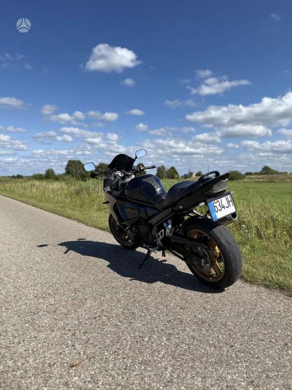 Black Suzuki GSX-F 2010 in Silute, with an engine capacity of 0.65 L and mileage of 40 thousand km for 3000 €, photo 5 on AUTOMOTO.COM.LV