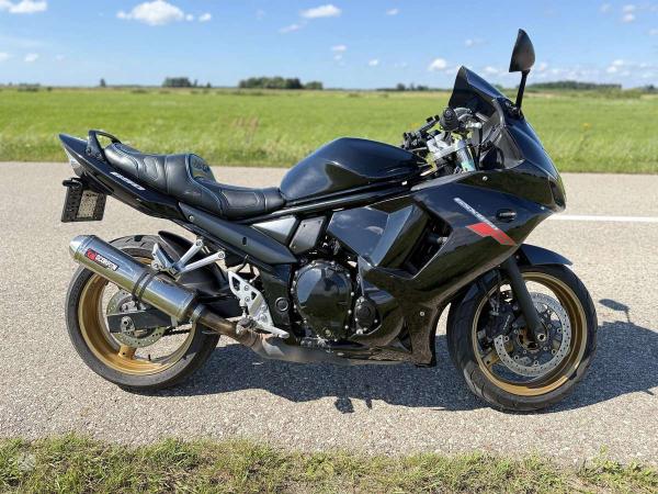 Black Suzuki GSX-F 2010 in Silute, with an engine capacity of 0.65 L and mileage of 40 thousand km for 3000 €, photo 7 on AUTOMOTO.COM.LV