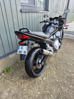 Black Suzuki GSX-F 2010 in Kursenai, with an engine capacity of 0.66 L and mileage of 44 thousand km for 3150 €, photo 7 on AUTOMOTO.COM.LV
