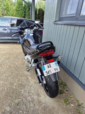 Black Suzuki GSX-F 2010 in Kursenai, with an engine capacity of 0.66 L and mileage of 44 thousand km for 3150 €, photo 8 on AUTOMOTO.COM.LV