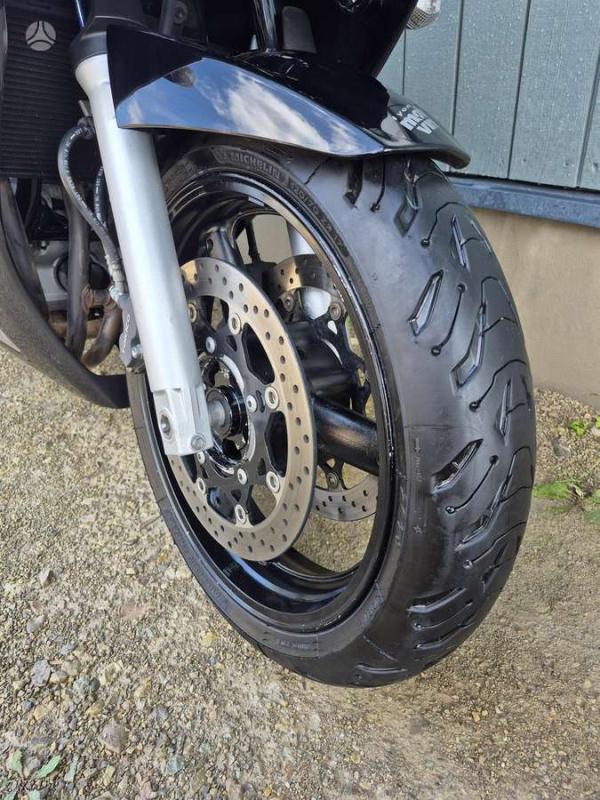 Suzuki GSX-F 2010 Kuršėnai vietnē Melns Suzuki GSX-F 2010 Kuršėnai, ar dzinēja tilpumu 0.66 L un nobraukumu 44 tūkst. km par 3150 €, foto 11 vietnē AUTOMOTO.COM.LV
