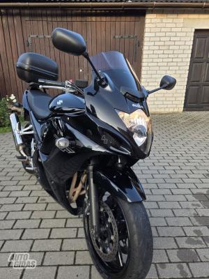 Черный Сузуки GSX-F 2011 в Каунас, объемом двигателя 0.66 л и пробегом 0 тыс. км за 3100 €, фото 4 на AUTOMOTO.COM.LV