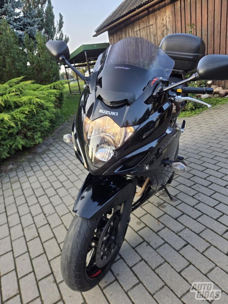 Черный Сузуки GSX-F 2011 в Каунас, объемом двигателя 0.66 л и пробегом 0 тыс. км за 3100 €, фото 7 на AUTOMOTO.COM.LV