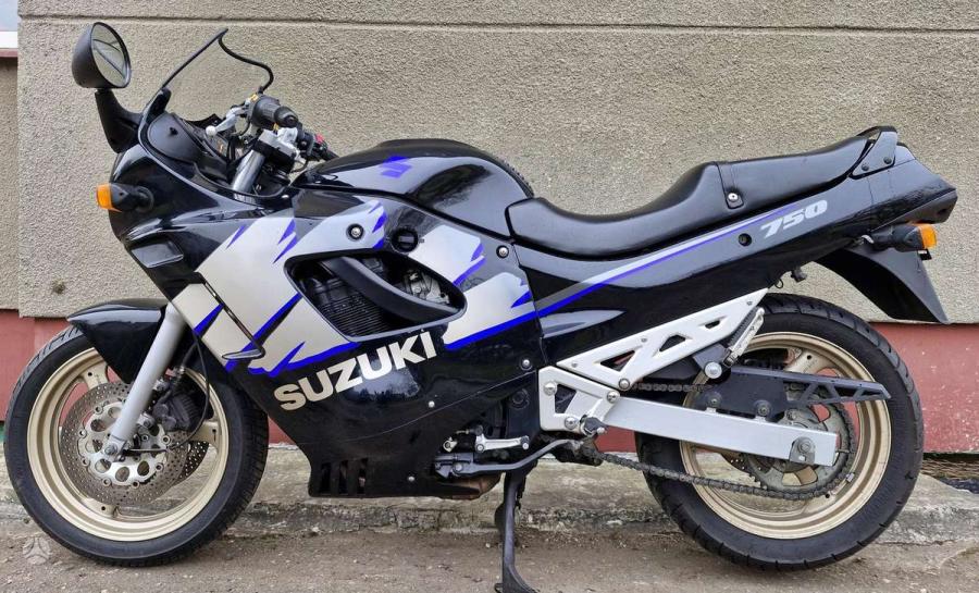 Синий Сузуки GSX-F 1994 в Каунас, объемом двигателя 0.75 л и пробегом 36 тыс. км за 1050 €, фото 11 на AUTOMOTO.COM.LV