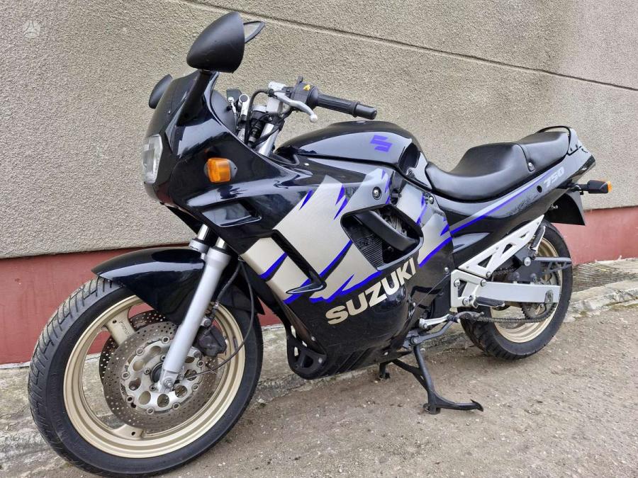 Синий Сузуки GSX-F 1994 в Каунас, объемом двигателя 0.75 л и пробегом 36 тыс. км за 1050 €, фото 12 на AUTOMOTO.COM.LV