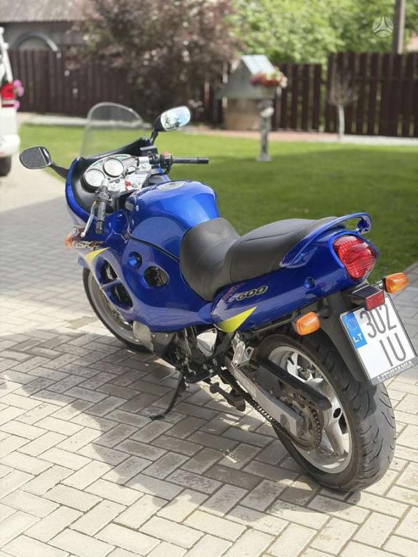 Blue Suzuki GSX-F 2001 in Rokiskis, with an engine capacity of 0.60 L and mileage of 60 thousand km for 1500 €, photo 2 on AUTOMOTO.COM.LV