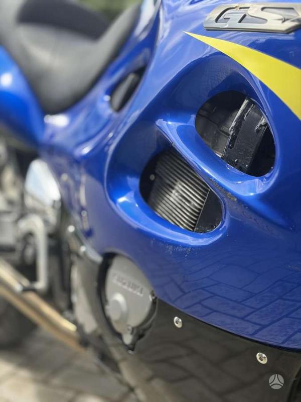 Blue Suzuki GSX-F 2001 in Rokiskis, with an engine capacity of 0.60 L and mileage of 60 thousand km for 1500 €, photo 7 on AUTOMOTO.COM.LV