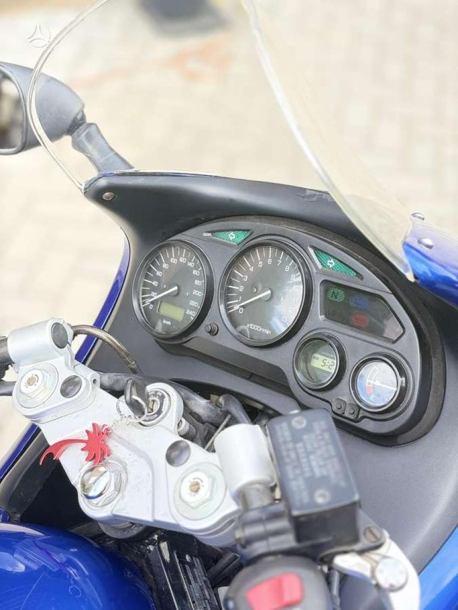 Blue Suzuki GSX-F 2001 in Rokiskis, with an engine capacity of 0.60 L and mileage of 60 thousand km for 1500 €, photo 12 on AUTOMOTO.COM.LV