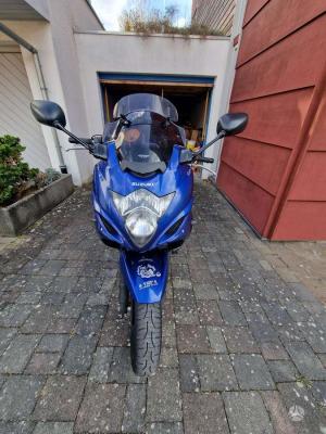 Zils Suzuki GSX-F 2014 Visaginas, ar dzinēja tilpumu 1.25 L un nobraukumu 40 tūkst. km par 3250 €, foto 4 vietnē AUTOMOTO.COM.LV