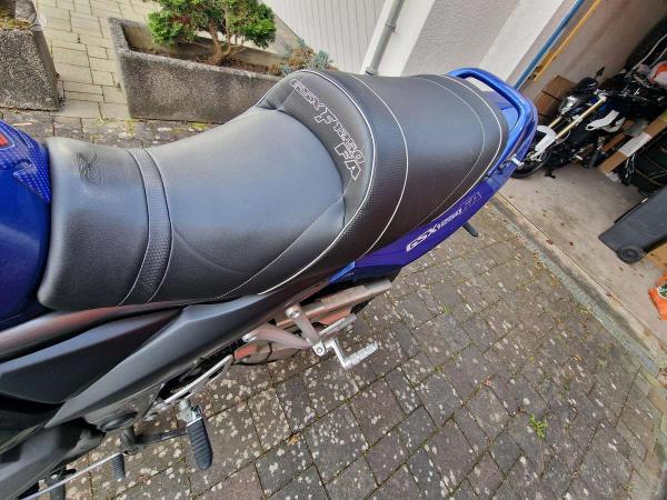 Zils Suzuki GSX-F 2014 Visaginas, ar dzinēja tilpumu 1.25 L un nobraukumu 40 tūkst. km par 3250 €, foto 8 vietnē AUTOMOTO.COM.LV