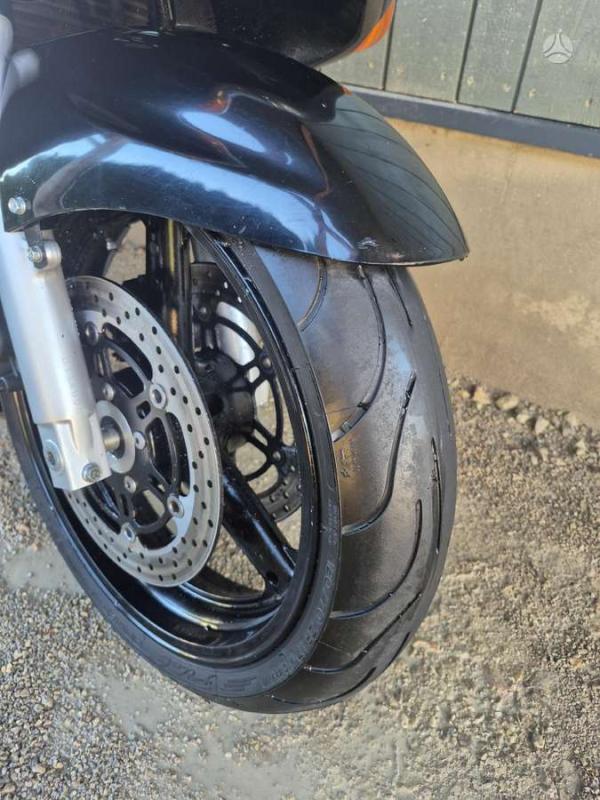 Pelēks Suzuki GSX-F 2003 Kuršėnai, ar dzinēja tilpumu 0.75 L un nobraukumu 45 tūkst. km par 1350 €, foto 11 vietnē AUTOMOTO.COM.LV