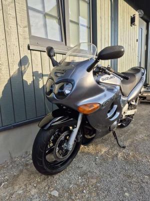 Pelēks Suzuki GSX-F 2003 Kuršėnai, ar dzinēja tilpumu 0.75 L un nobraukumu 45 tūkst. km par 1199 €, foto 4 vietnē AUTOMOTO.COM.LV