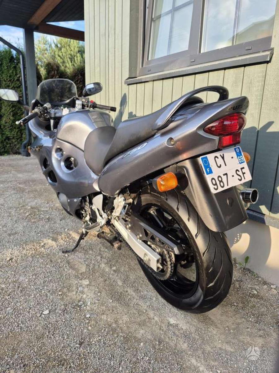 Pelēks Suzuki GSX-F 2003 Kuršėnai, ar dzinēja tilpumu 0.75 L un nobraukumu 45 tūkst. km par 1199 €, foto 7 vietnē AUTOMOTO.COM.LV