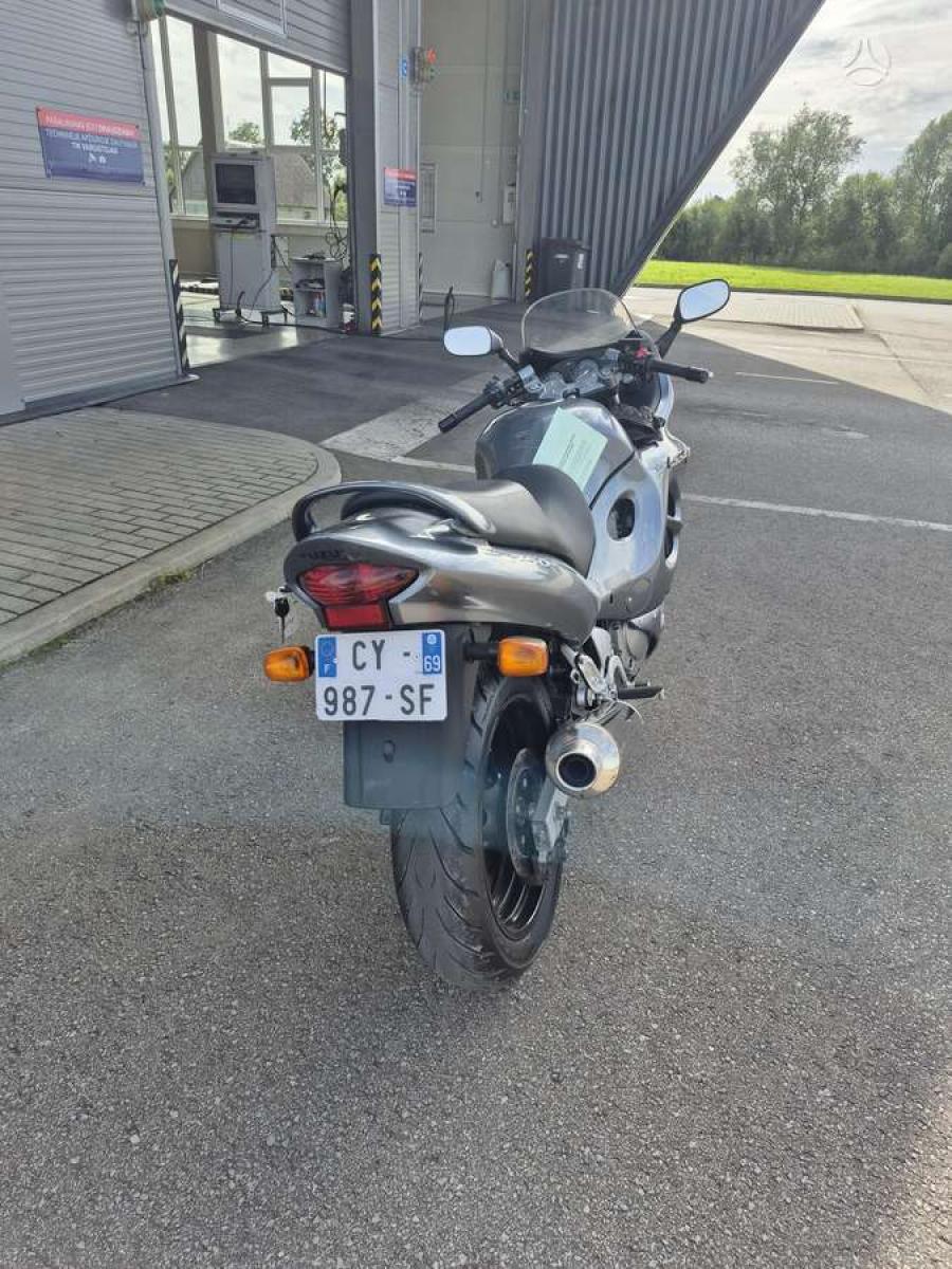 Серый Сузуки GSX-F 2003 в Куршенай, объемом двигателя 0.75 л и пробегом 45 тыс. км за 1250 €, фото 9 на AUTOMOTO.COM.LV