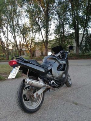 Suzuki GSX-F 1990 in Panevezys, with an engine capacity of 0.60 L and mileage of 50 thousand km for 1100 €, photo 6 on AUTOMOTO.COM.LV