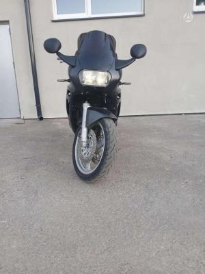 Suzuki GSX-F 1990 in Panevezys, with an engine capacity of 0.60 L and mileage of 50 thousand km for 1100 €, photo 8 on AUTOMOTO.COM.LV