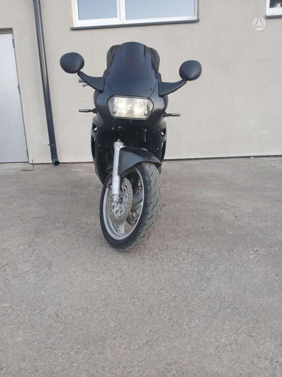 Suzuki GSX-F 1990 in Panevezys, with an engine capacity of 0.60 L and mileage of 50 thousand km for 1100 €, photo 8 on AUTOMOTO.COM.LV