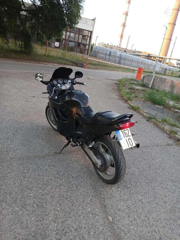 Suzuki GSX-F 1990 Panevēža, ar dzinēja tilpumu 0.60 L un nobraukumu 50 tūkst. km par 1100 €, foto 8 vietnē AUTOMOTO.COM.LV