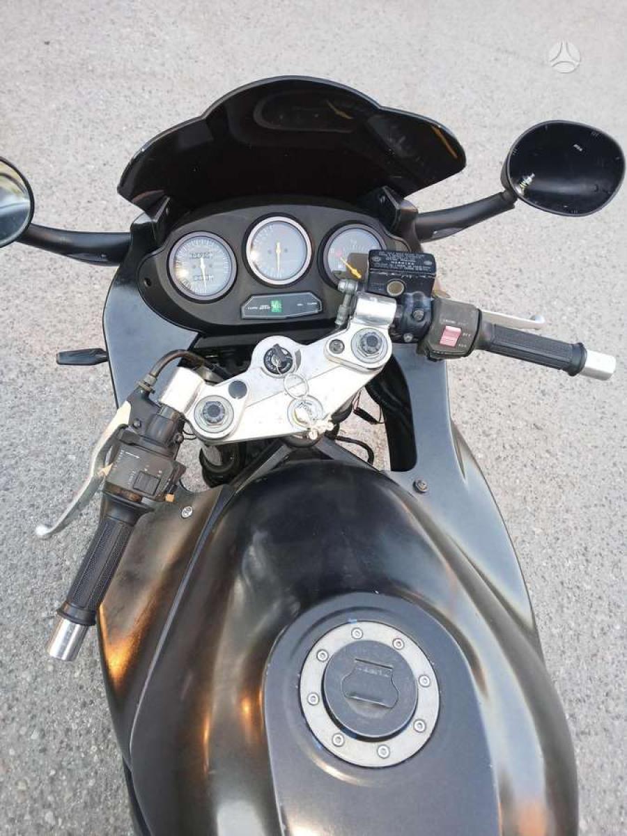 Suzuki GSX-F 1990 in Panevezys, with an engine capacity of 0.60 L and mileage of 50 thousand km for 1100 €, photo 10 on AUTOMOTO.COM.LV