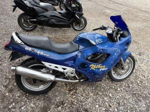 Suzuki GSX-F 1990 in Kelme, with an engine capacity of 0.75 L and mileage of 0 thousand km for 465 €, photo 3 on AUTOMOTO.COM.LV