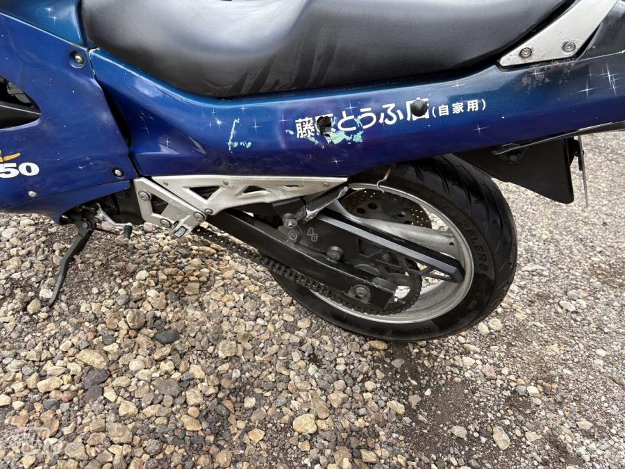 Suzuki GSX-F 1990 in Kelme, with an engine capacity of 0.75 L and mileage of 0 thousand km for 465 €, photo 10 on AUTOMOTO.COM.LV